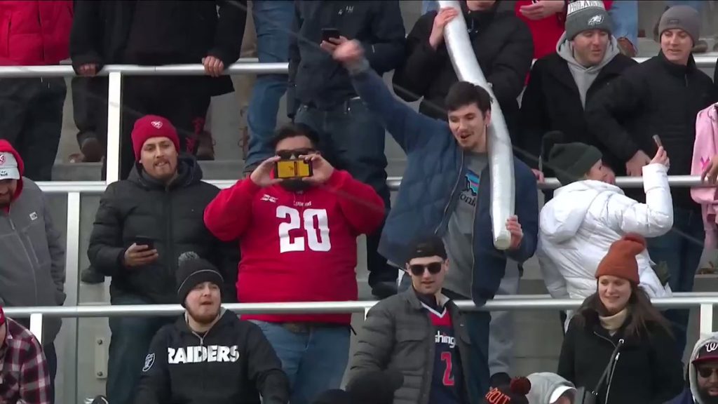 DC Defenders Fans Create Giant BeerSnake Of Cups, Makes SportsCenter